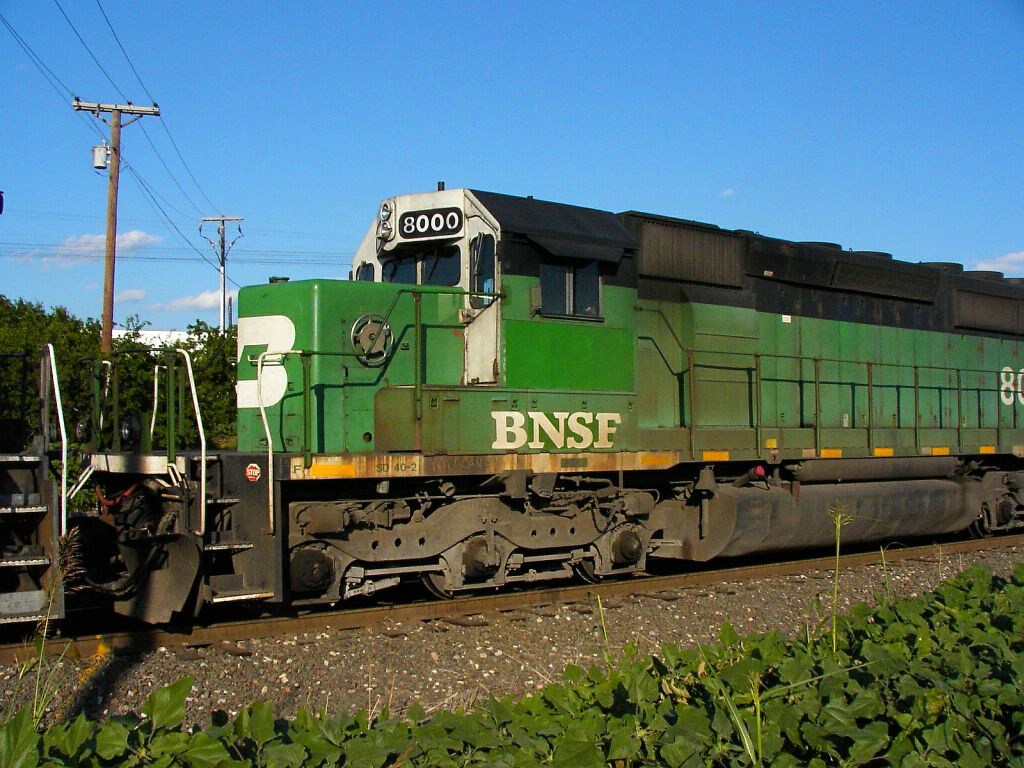 BNSF 8000